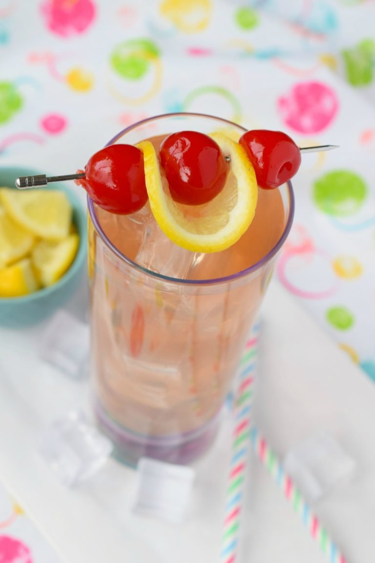 Spiked Raspberry Lemonade Cocktail – Snacks and Sips