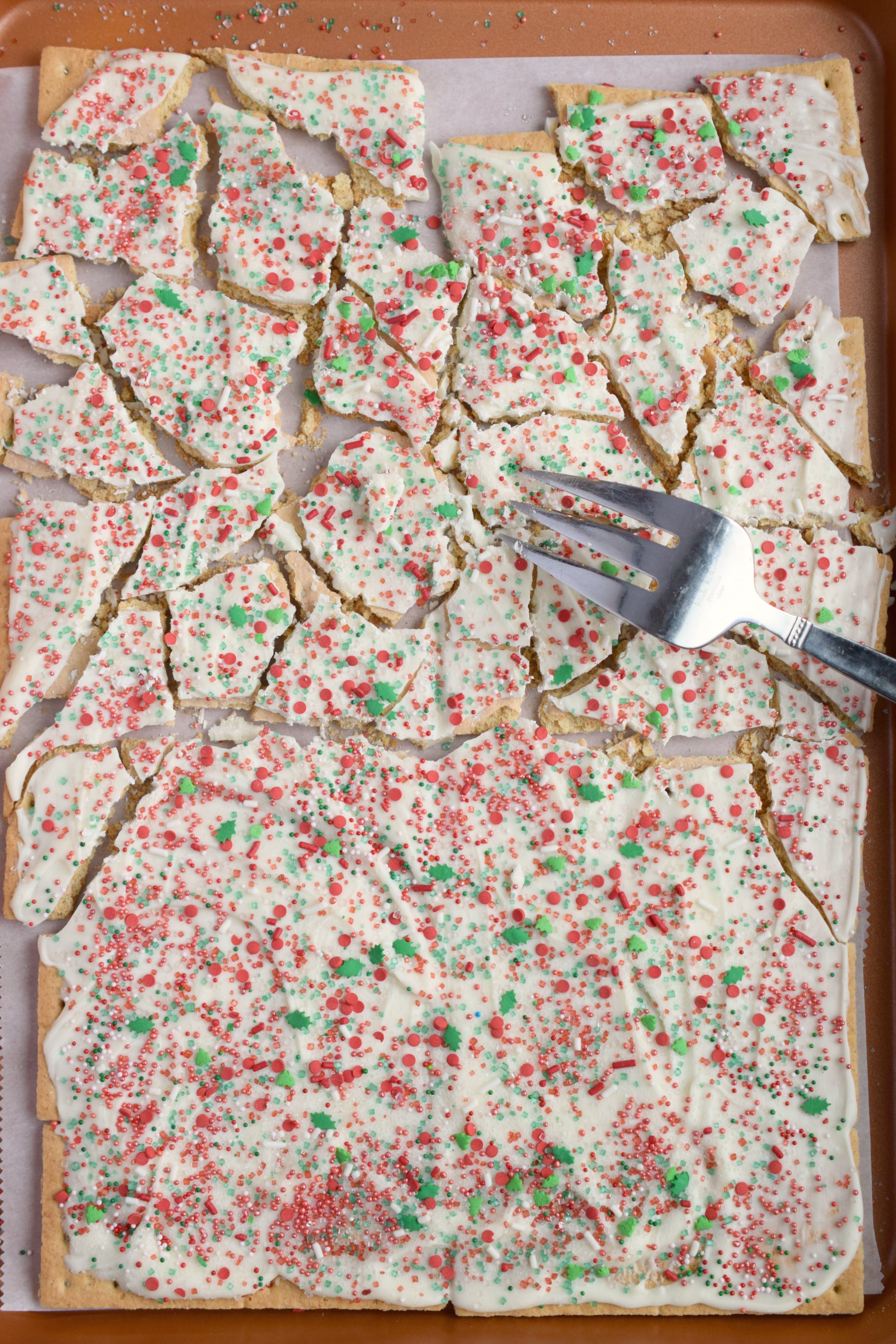 Jingle Bell Bark – Snacks and Sips