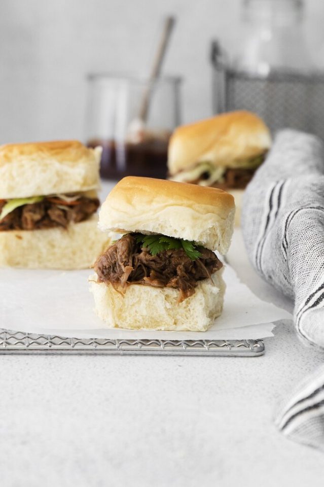 Pulled Pork Sliders – Snacks and Sips