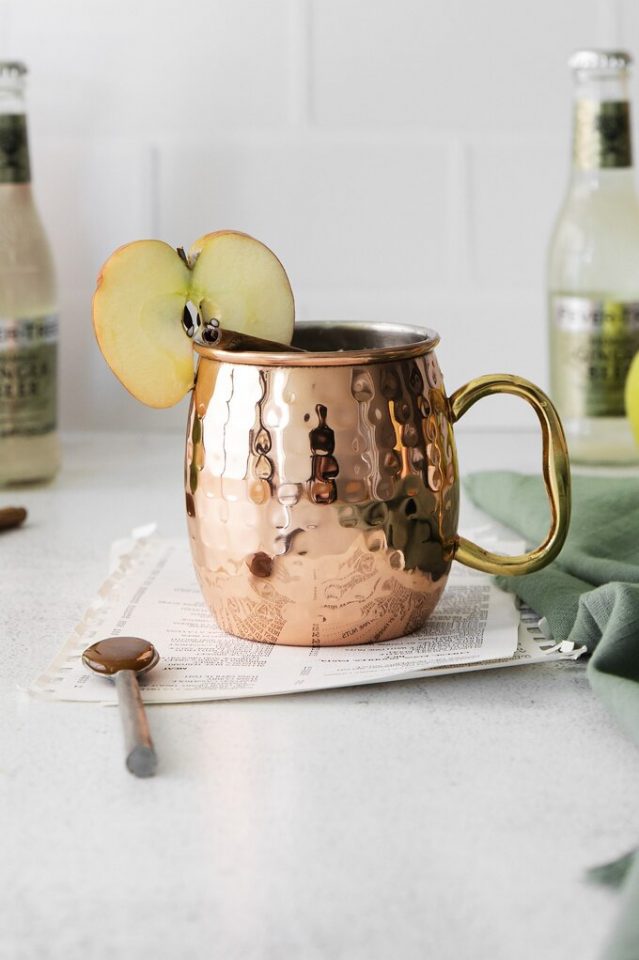 Caramel Apple Moscow Mule – Snacks and Sips