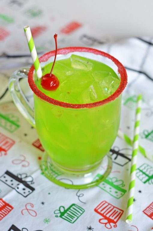 Grinch Cocktail – Snacks and Sips