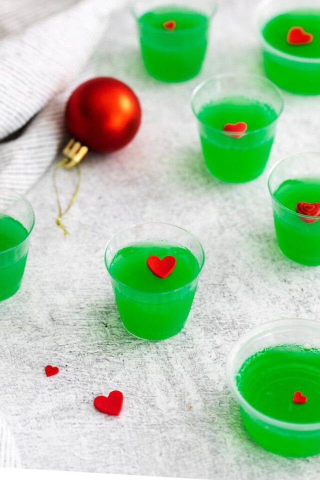 Grinch Jello Shots – Snacks and Sips